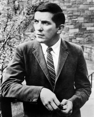 Jonathan Frid Dark Shadows 8x10 Glossy Photo | eBay