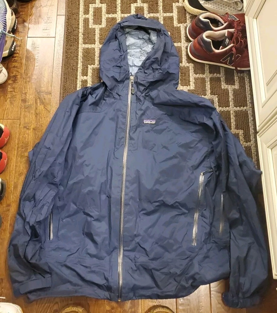 SWEET PATAGONIA WATERPROOF HOODED BLUE SOFTSHELL JACK… - Gem