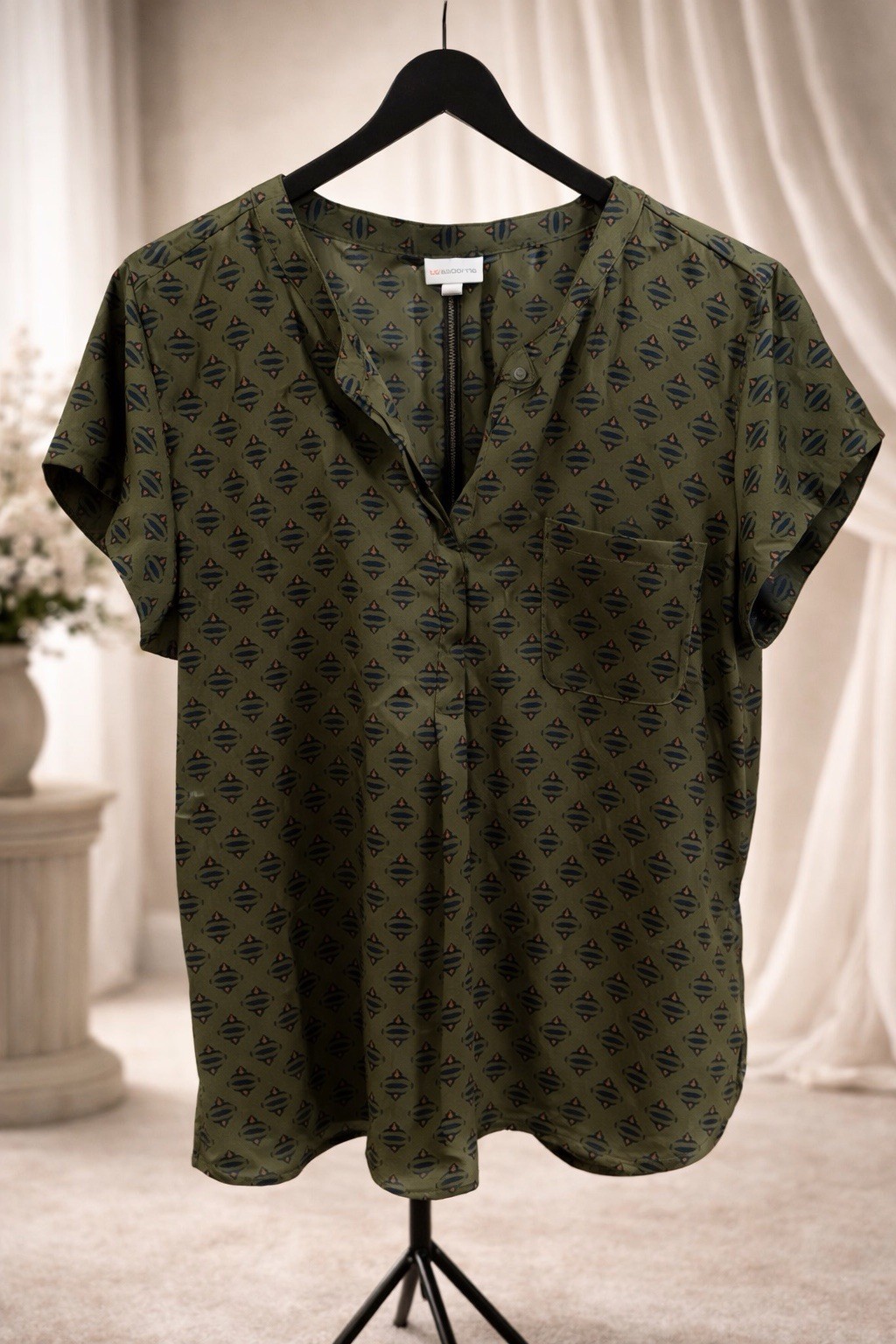 WOMENS LIZ CLAIBORNE OLIVE GREEN BUSINESS BLOUSE SHORT SLEEVE SIZE ...