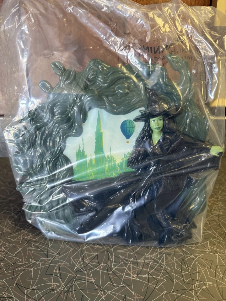 Wicked For Good Movie Elphaba Popcorn Bucket and Tumbler Set New ...