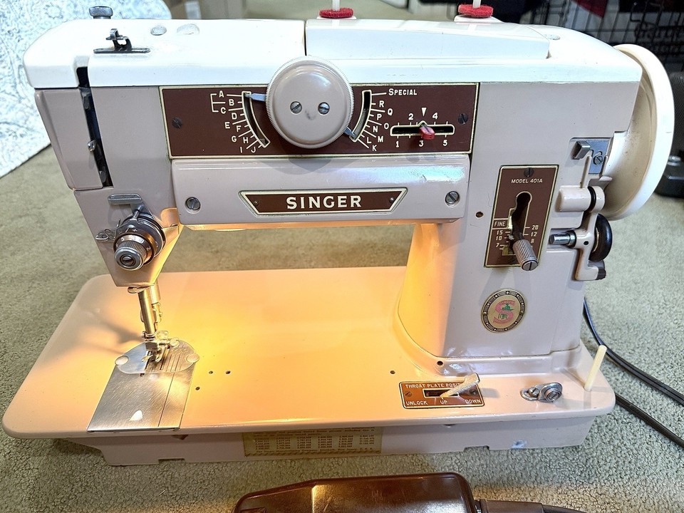 Vintage Singer 401A Slant Needle Sewing Machine | eBay