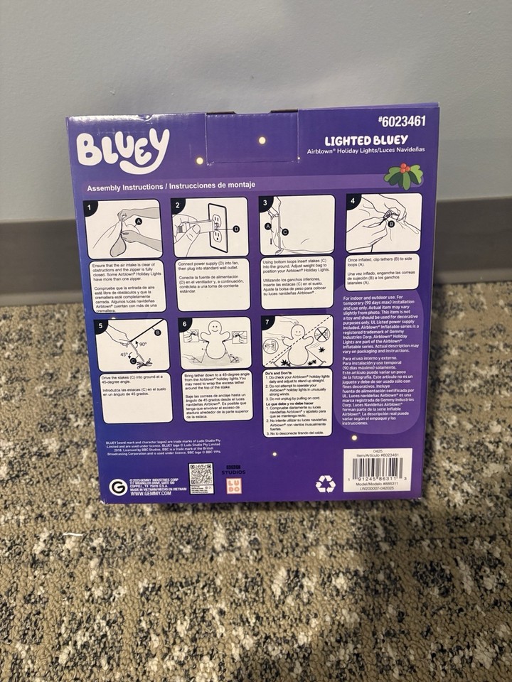 Bluey w/ Christmas Cracker 3.5 Ft Lighted Inflatable Dog Yard Decor ...