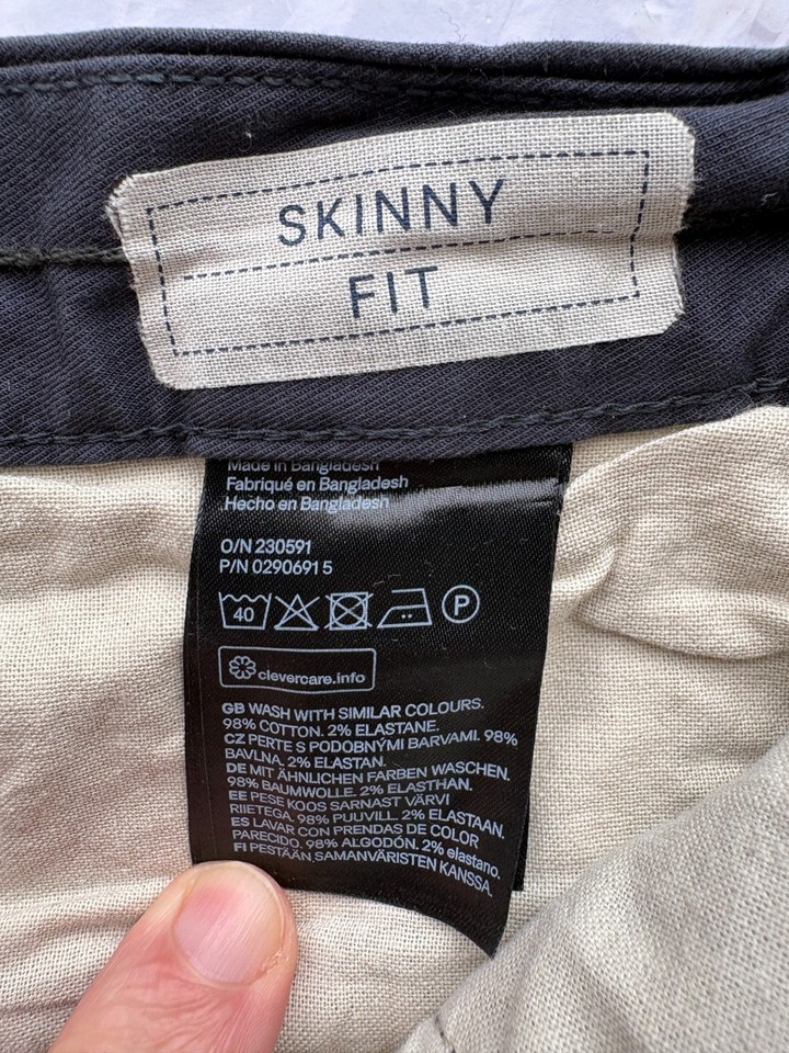 H&M L.O.G.G. Men’s Charcoal Gray Skinny Fit Chinos Flat Front Pants W32 ...