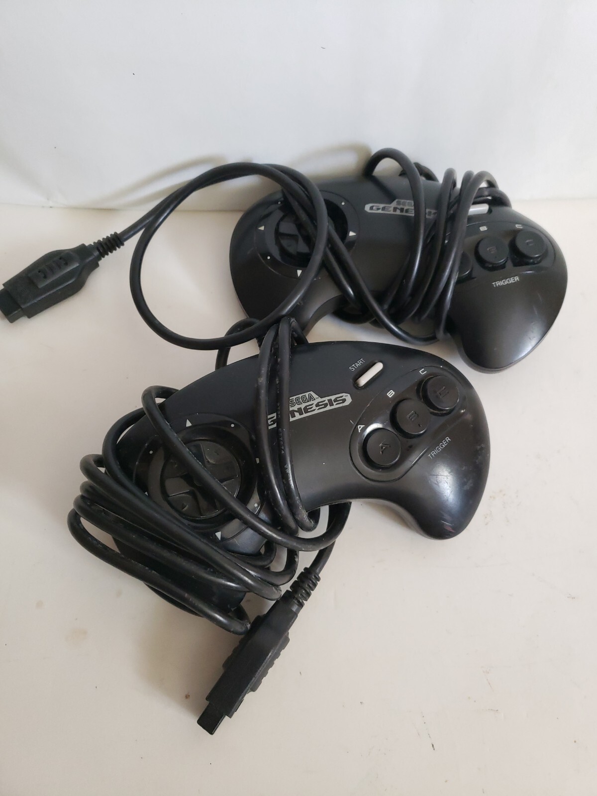 SEGA GENESIS CONTROLLERS LOT OF 2 NO. 1650 BLACK. | eBay