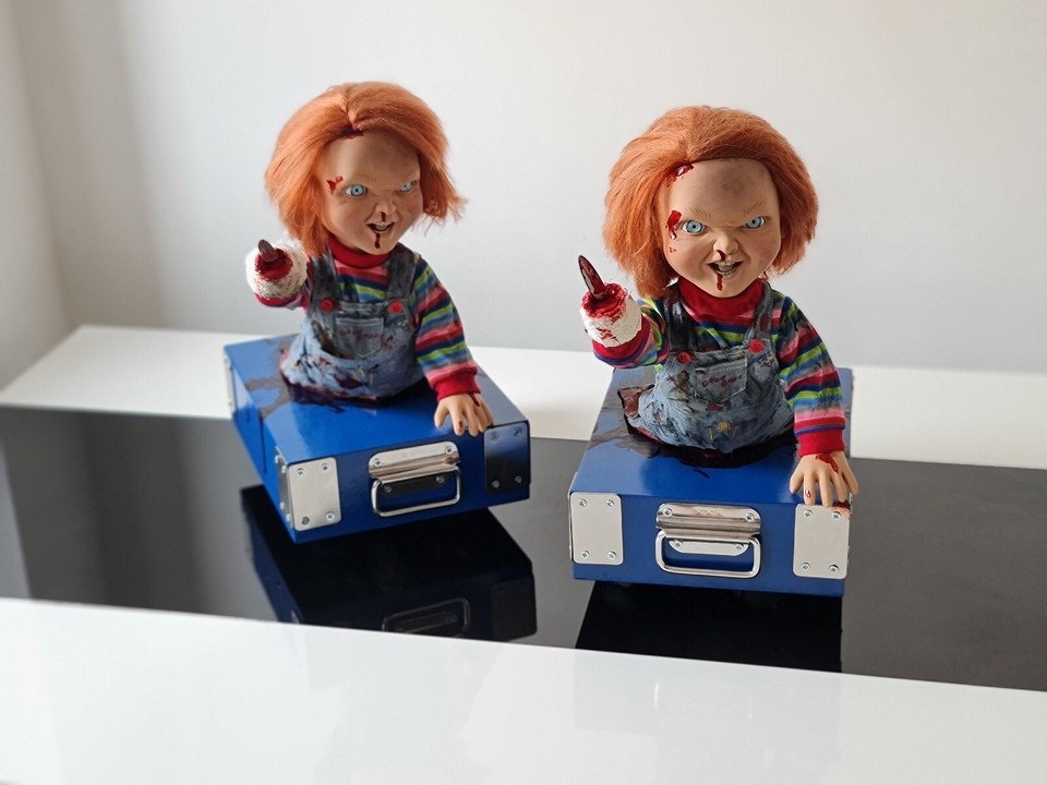 Custom Chucky Doll from 'Childs Play 2' End Scene on Blue Cart - Mezco ...