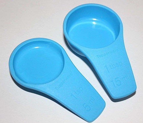 Tupperware Measuring Spoons Set Teaspoon and Tablespoon Magnets Blue | eBay