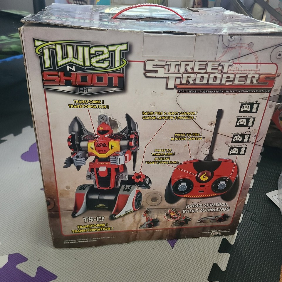 Maisto Tech Twist n Shoot Street Troopers Radio Controlled Car/ Robot ...