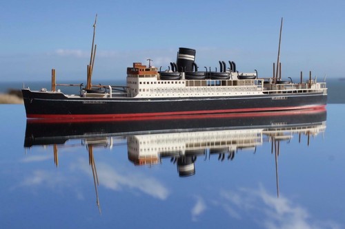 BASSETT LOWKE BRITISH INDIA SS AMRA 9" MODEL SHIP SCALE 50FT TO 1INCH ...