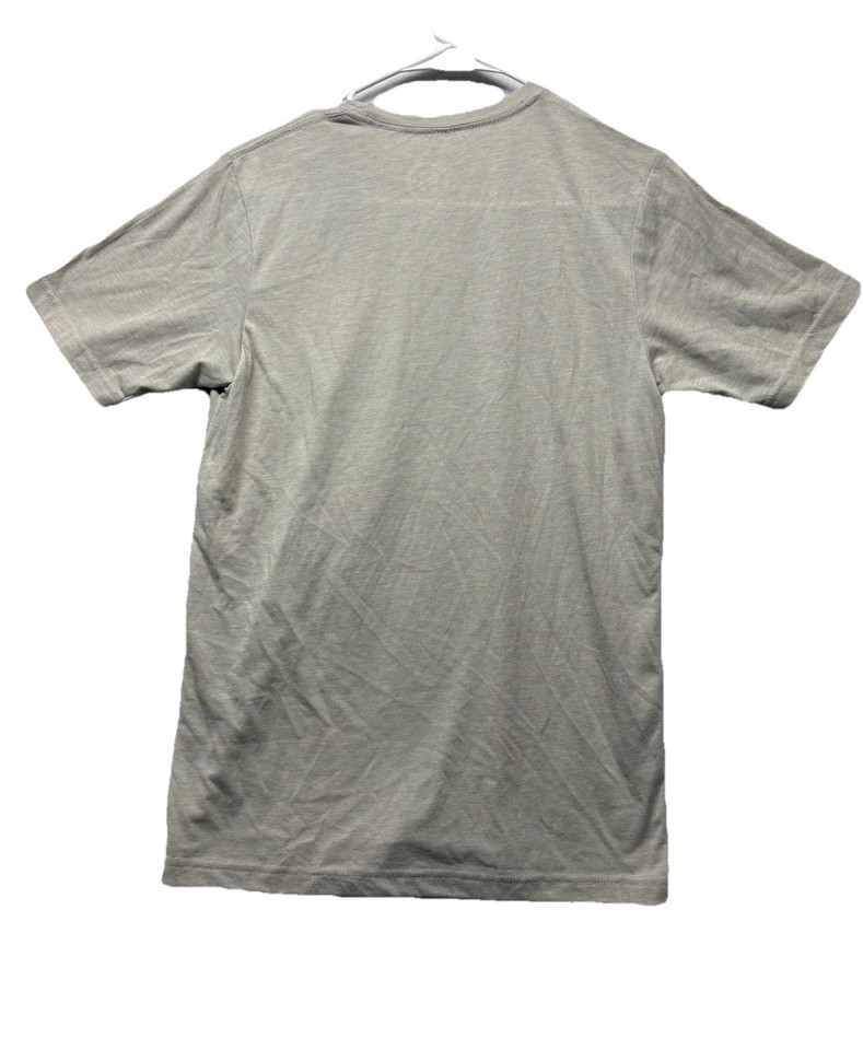 Men's Sundance Fly Fishing SS T-Shirt Silver Size Small Gray/brown Fish ...