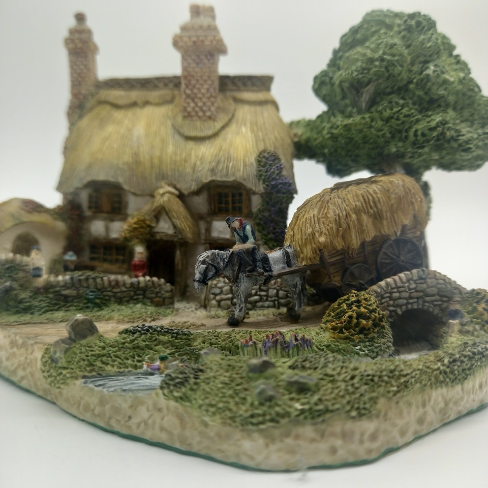 HO Scale Gauge Diorama Country Village Thatch Cottage Model Railway ...