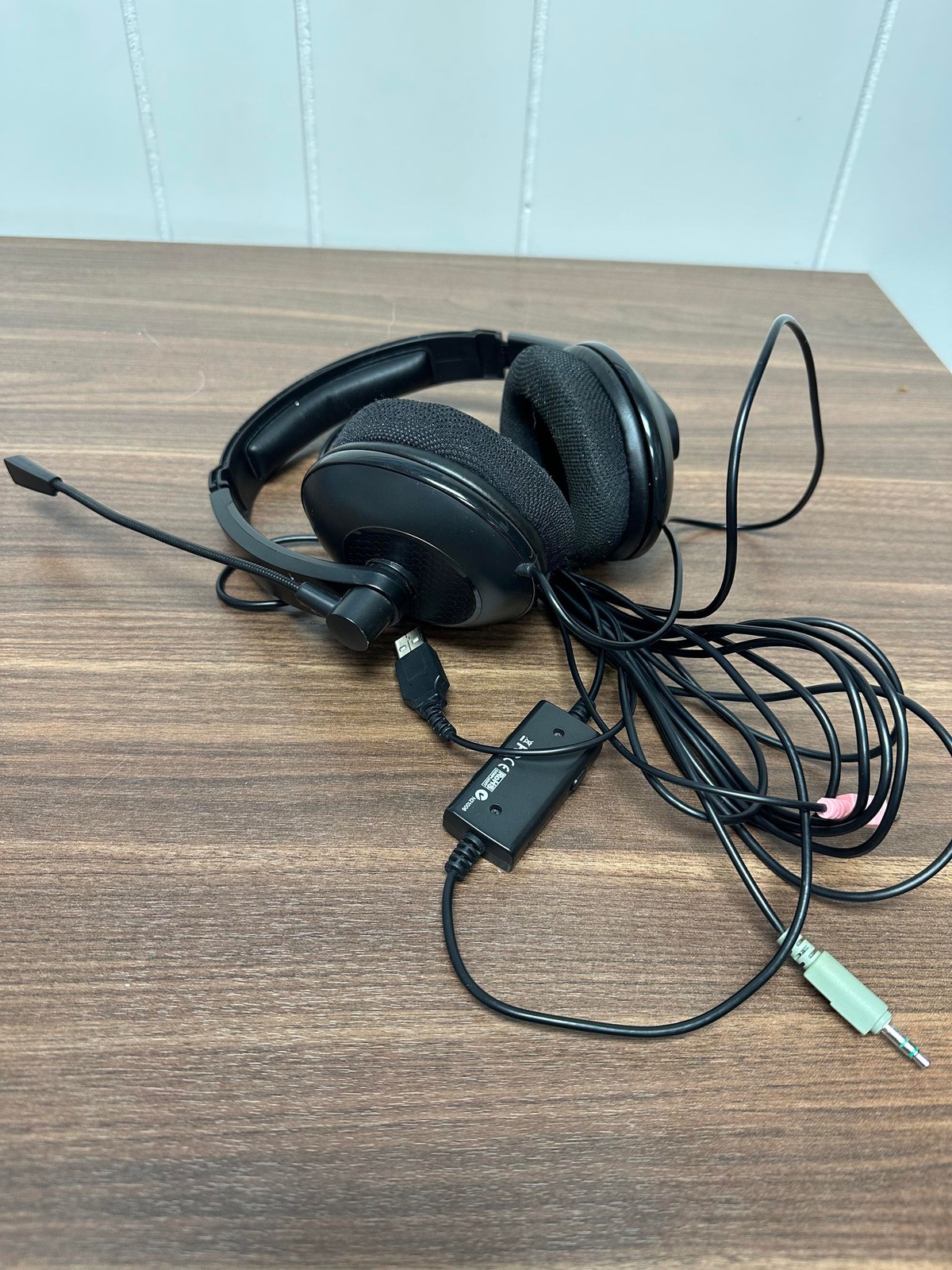 Red Samurai Over The Ear 3.5MM Black Gaming Headset With Boom Mic Very ...