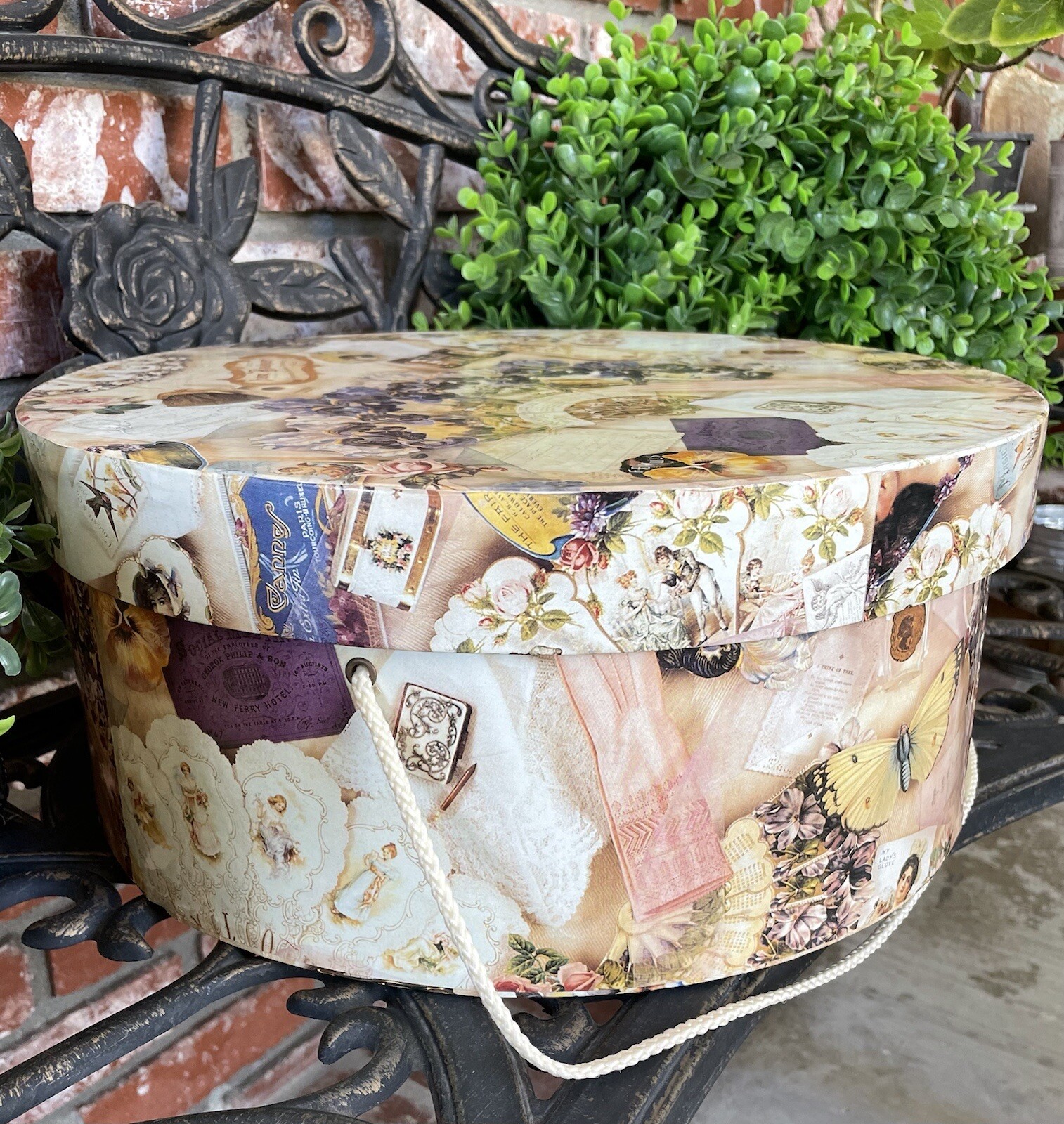 Vintage Hat Box W/Victorian Floral Design & Antique A… - Gem