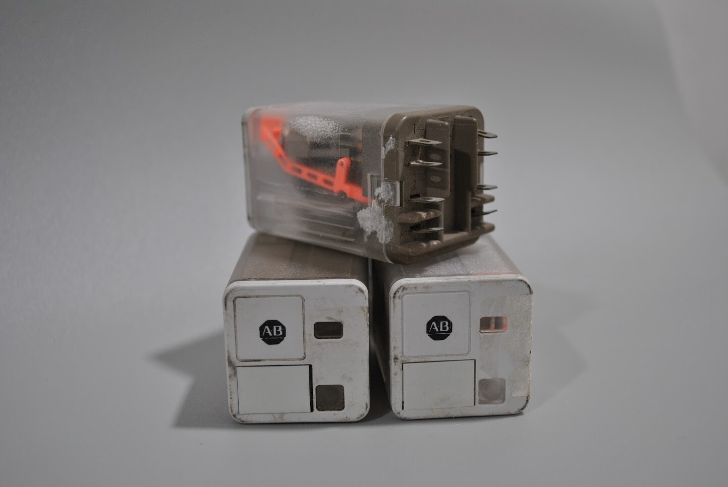 700-HB32A24 ALLEN BRADLEY 24Vac 8 BLADE RELAYS | eBay