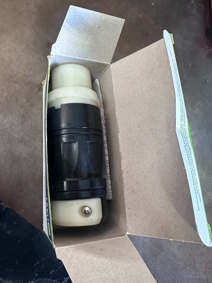 Leviton 3764C 50A 250VDC/600VAC 3P 4W Locking Connector Black & White ...