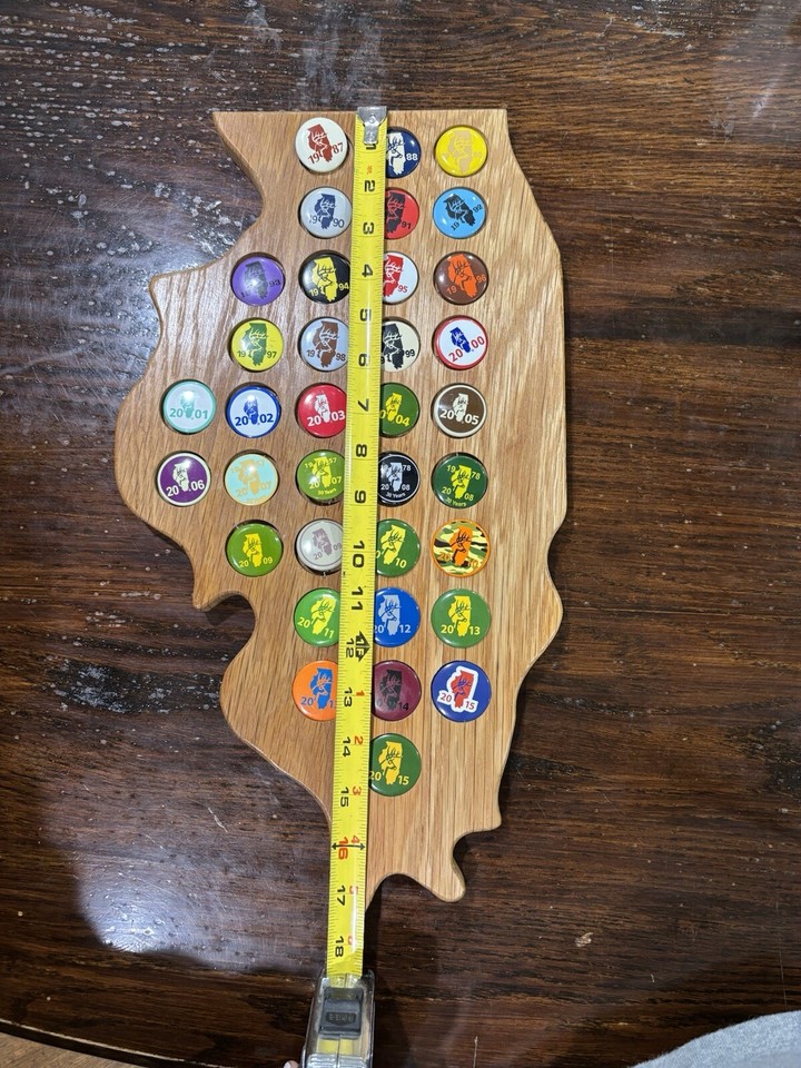 1987 - 2015 Illinois Deer Pin Plaque Containing 35 Pins. | eBay