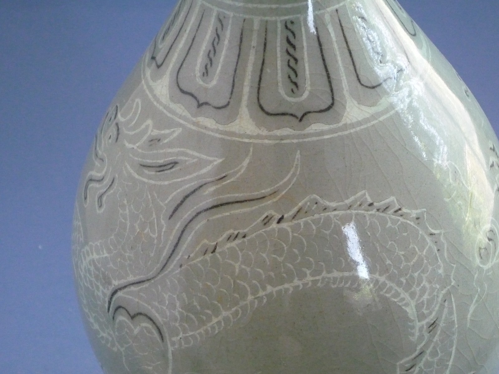 Korean Koryo Dynasty 13th to14th century Dragon Pattern vase | eBay