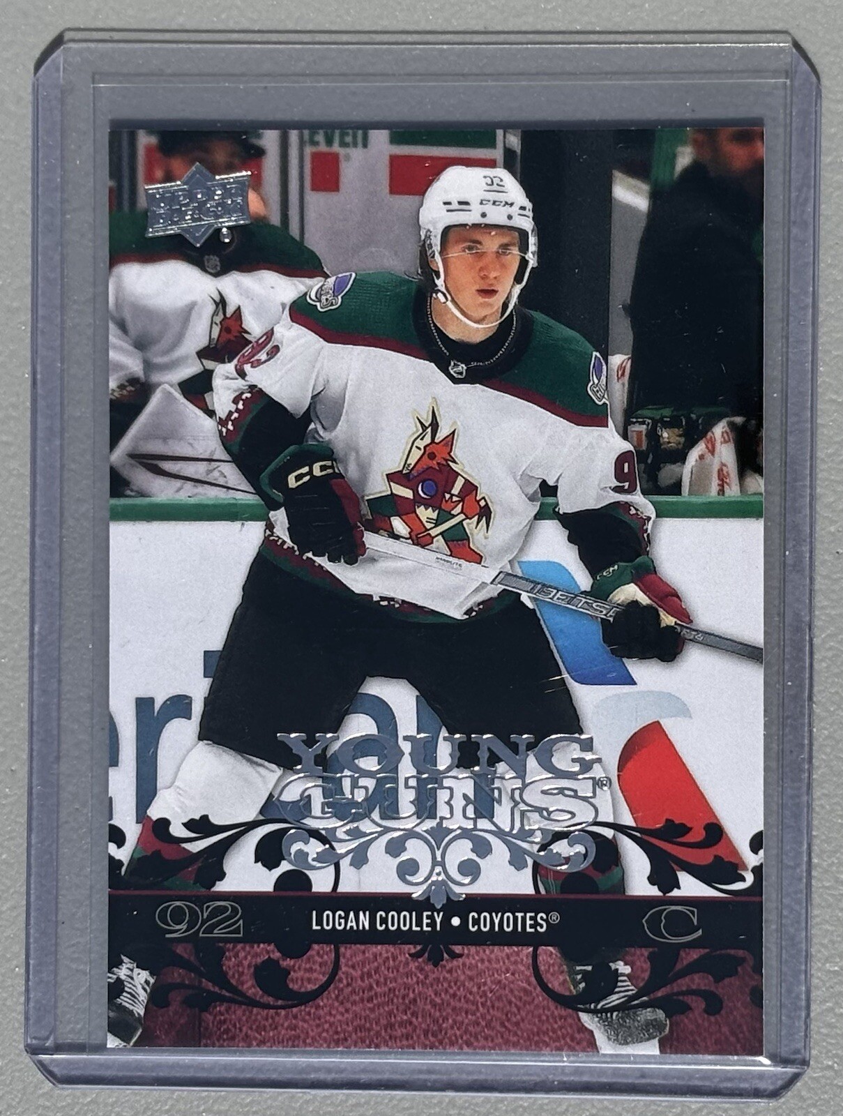 Logan Cooley RETRO Young Guns 2023-24 Upper Deck Extended Series NHL ...