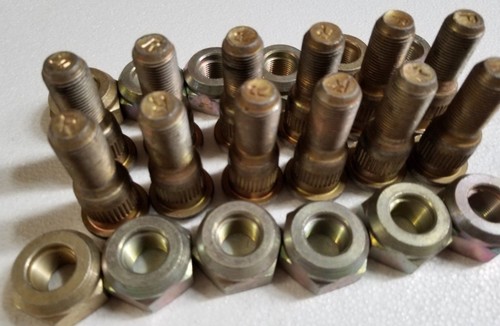 M35A2 2.5 TON 12 RH LUG NUT AND STUD KIT M35 M109 MILITARY TRUCK M35A3 ...