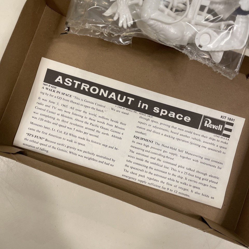 Revell Astronaut in Space Model Kit 1968 6” Figure H-1841 Vintage | eBay