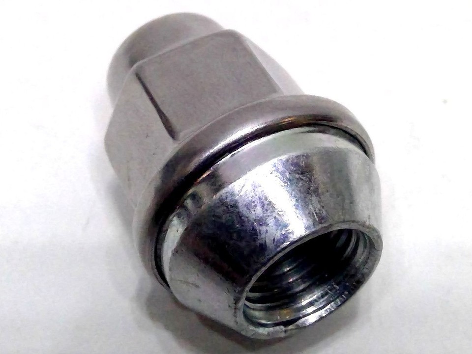 NEW Genuine Harley Rear Right Wheel Lug Nut 2016-2023 Tri Glide ...