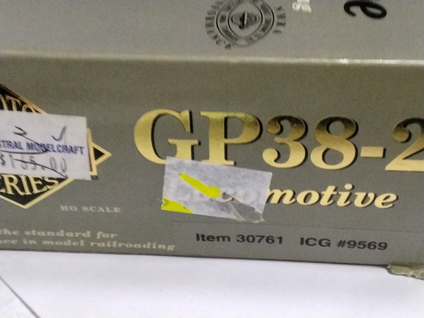 PROTO 2000 GP38-2 ILLINOIS CENTRAL GULF NUMBER 9569 | eBay