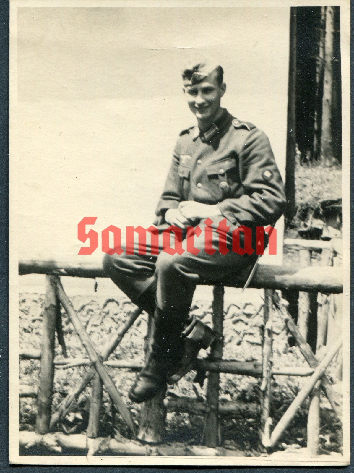 E8/8 WW2 ORIGINAL GERMAN LUFTWAFFE SOLDIER IN FIELD TUNIC AND SIDE CAP ...