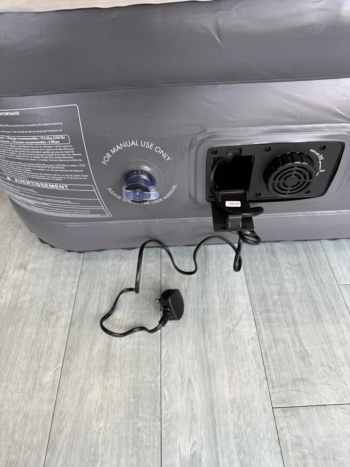 Huddle Luxury Single Airbed, Inflatable Air Mattress with Built-in Pump ...