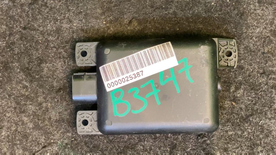 VOLKSWAGEN TIGUAN BLIND SPOT RADAR SENSOR 5Q0907685C B3747 | eBay