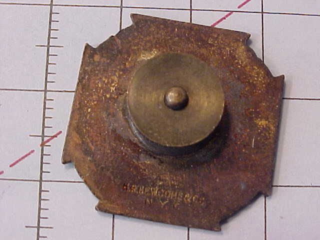 ORIG WWII US 102ND QUARTERMASTER REGIMENT DUI INSIGNIA - SCREWBACK ...