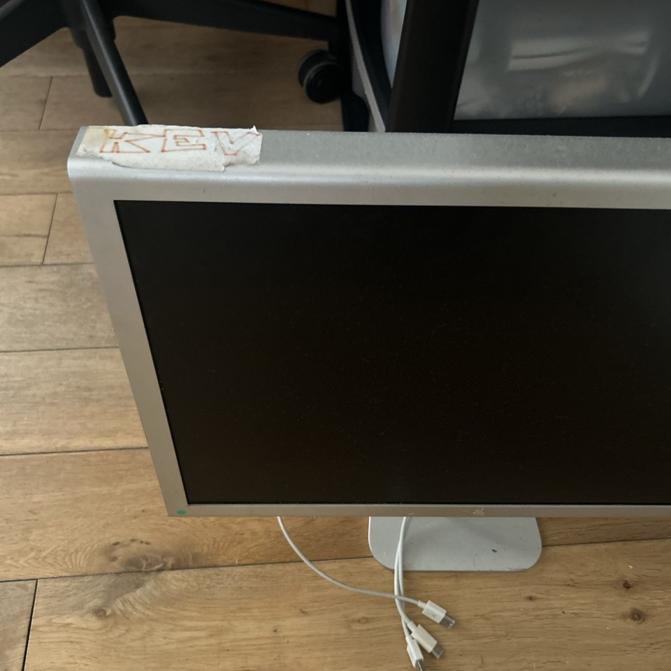 Apple A1082 23-inch Cinema Display Monitor With Cables | eBay UK