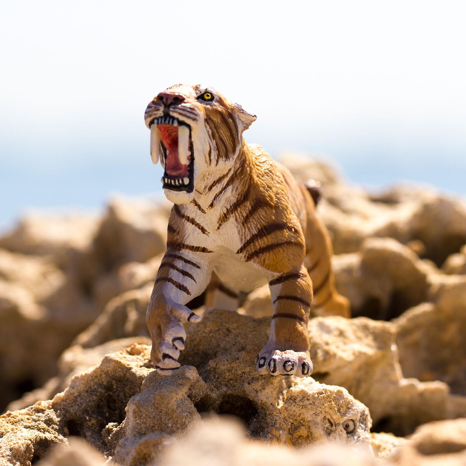 Smilodon Sabre Tooth Tiger Cat Replica Safari Ltd 279729 for sale ...