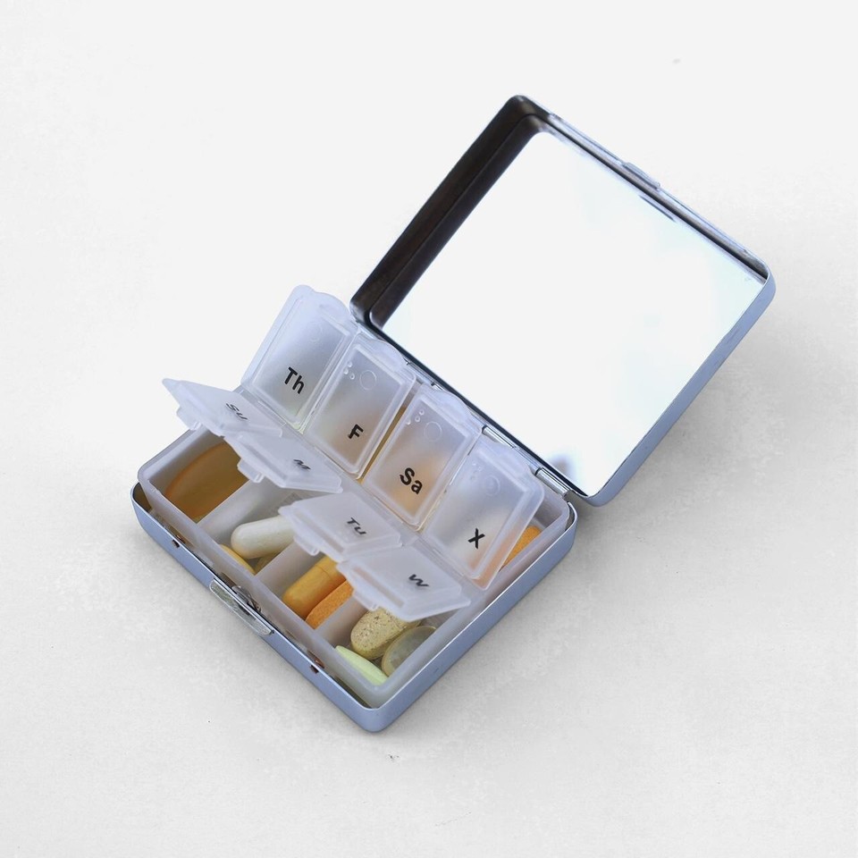 Snoopy 8 Day Pill Box, 7 Day Pill Box, Travel Pill Case, Charlie Brown ...