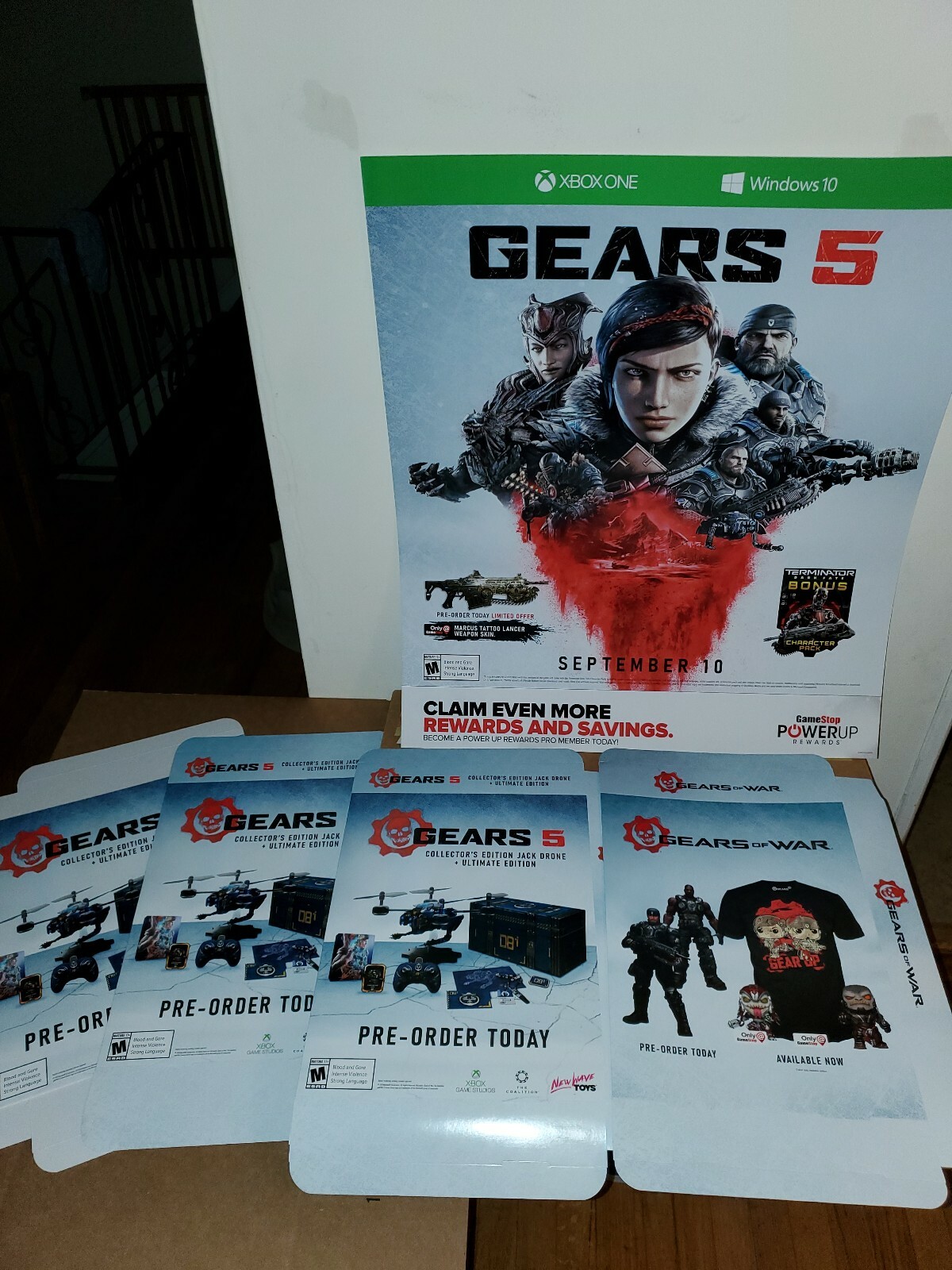 Gears 5 promotional display poster/Boxes (lot of 5) Promotional Video ...