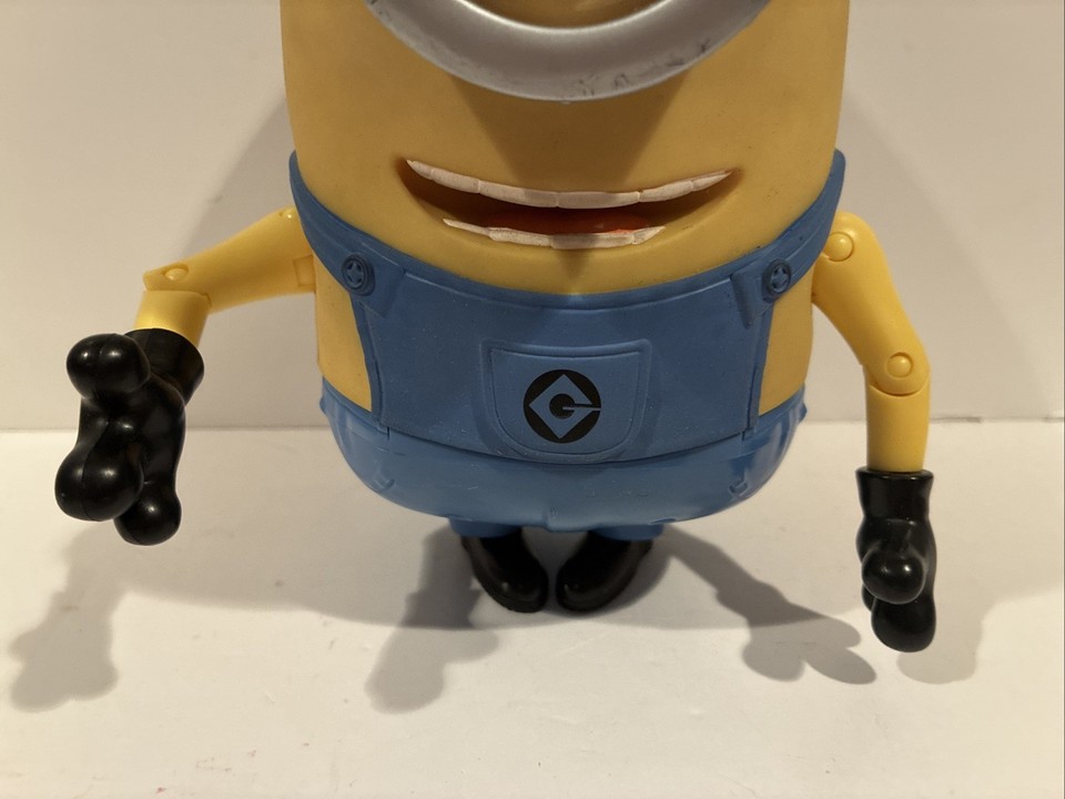 Despicable Me Minion Deluxe Talking Stuart Figure | eBay