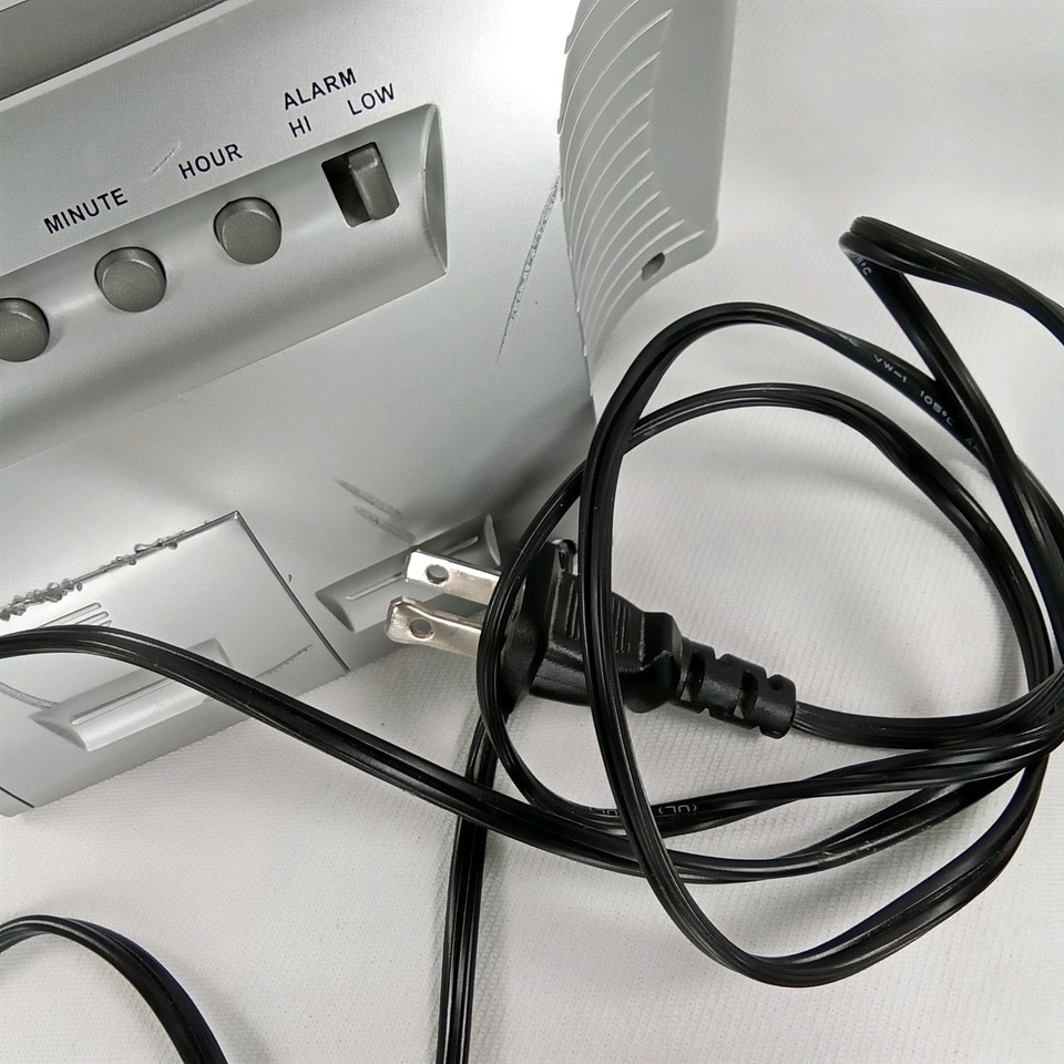 Sharp SPC033 Red LED Digital Alarm Clock Vintage Tech | eBay