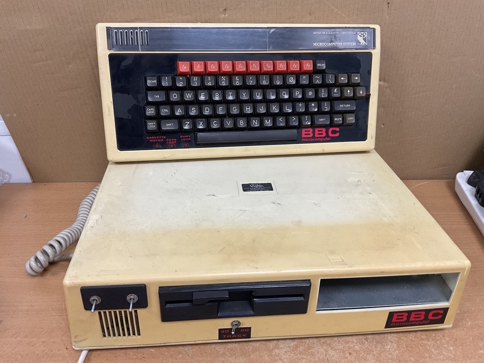 BBC Micro Viglen Variant with Roms/exernal keyboard + floppy drive ...