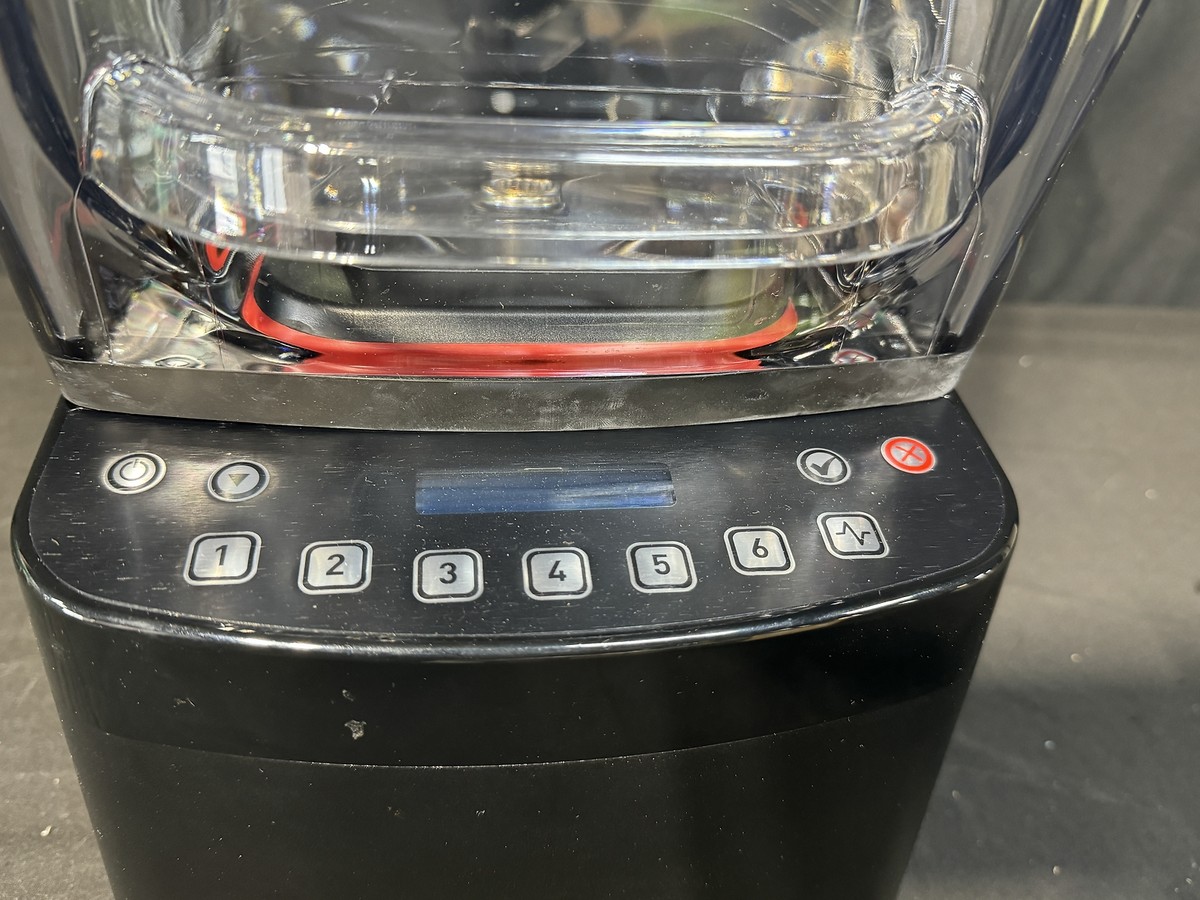 Blendtec CQB1 Commercial Stealth 885 Blender + 2 FourSide Blendtec CQB1 Commercial Stealth 885 Blender + 2 FourSide