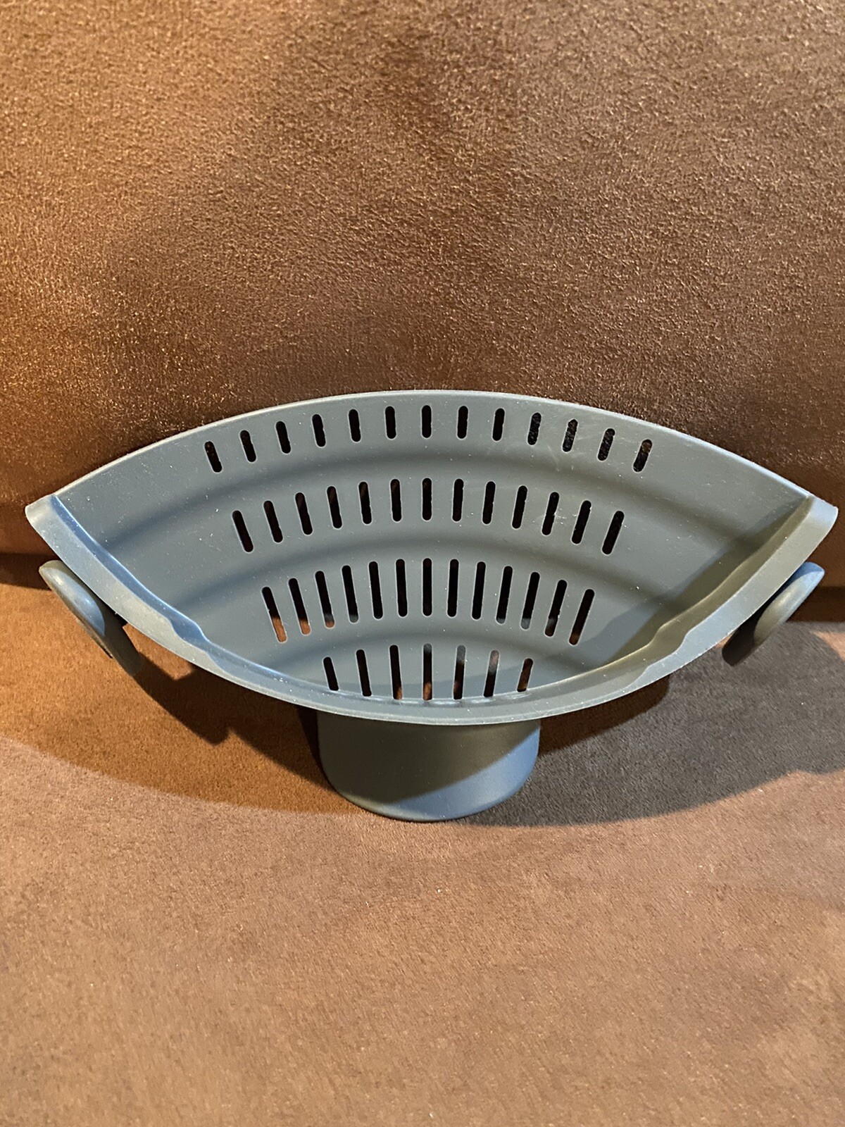 Kitchen Gizmo Snap 'N Strain Strainer - Clip on Silicone Colander Fits ...