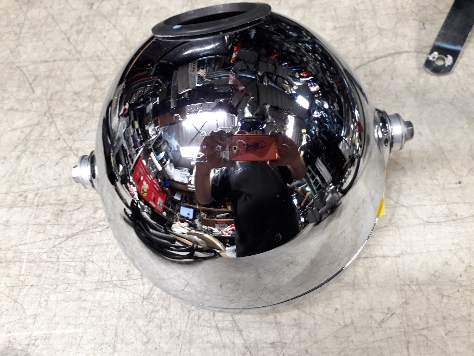 TRIUMPH BONNEVILLE T100SE. HEADLIGHT LIGHT GRAZE 'FREE POST ' # T219 ...