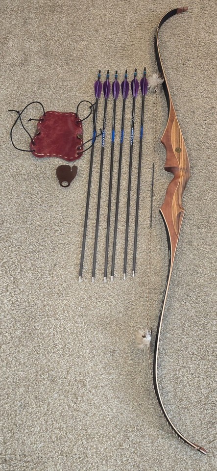 Sanlida Royal X8 Recurve Bow RH 60" AMO 45# @ 28" 6 Carbon Express Blue ...