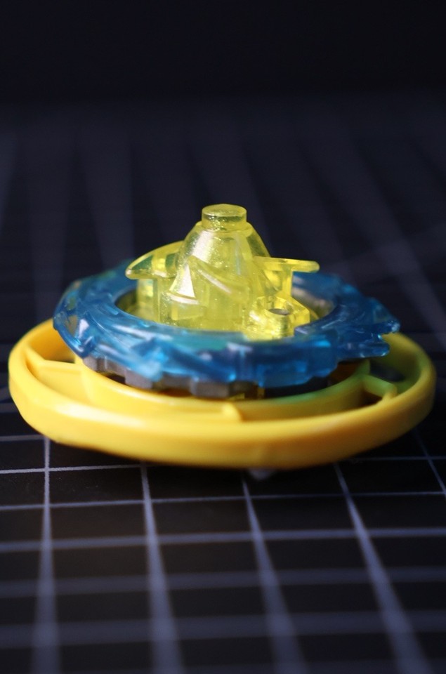 Maximum Garuda 8flow Flugel B-87 01: Beyblade Burst God Takara Tomy #4 ...