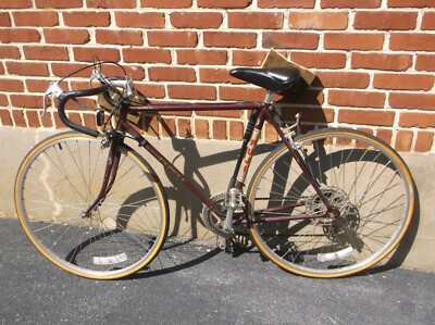 Vintage Bicycles - Vintage Fuji - Nelo's Cycles