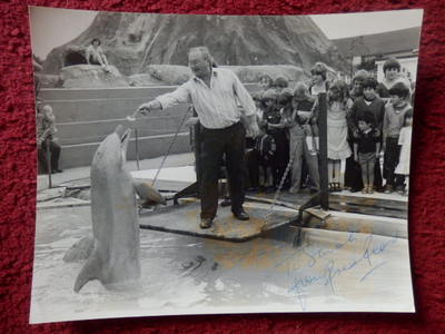 FRED FEAST CORONATION STREET ACTOR AUTOGRAPHED PHOTO | eBay UK