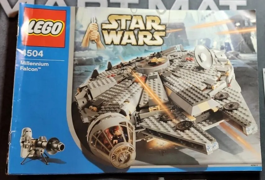 Lego Millennium Falcon Set 4504