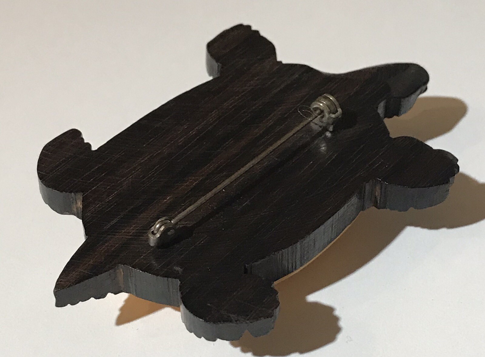 RARE VINTAGE CARVED YELLOW BAKELITE WOOD TURTLE PIN & TURTLE CLAMP ...