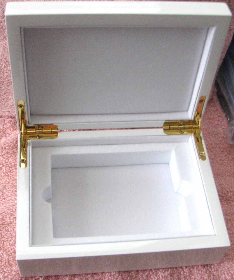 2024 Topps Royalty Basketball BOX ONLY - EMPTY BOX With cover sleeve ...