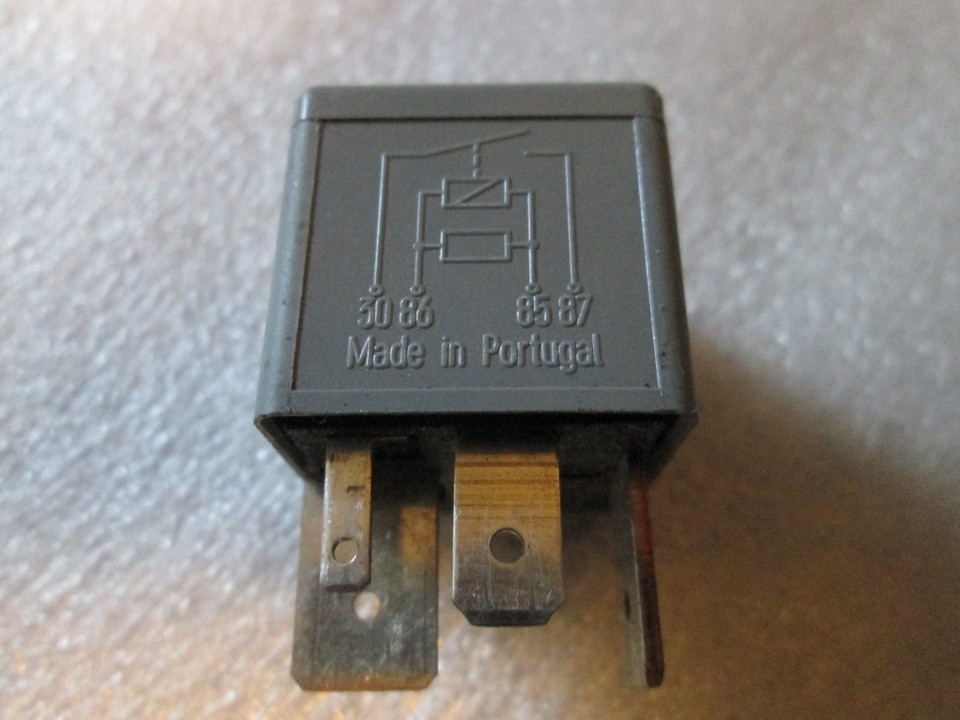 VW VOLKSWAGON RELAY NR 428 PN 1J0906381B V23134-B63-X382 OEM D39535 | eBay