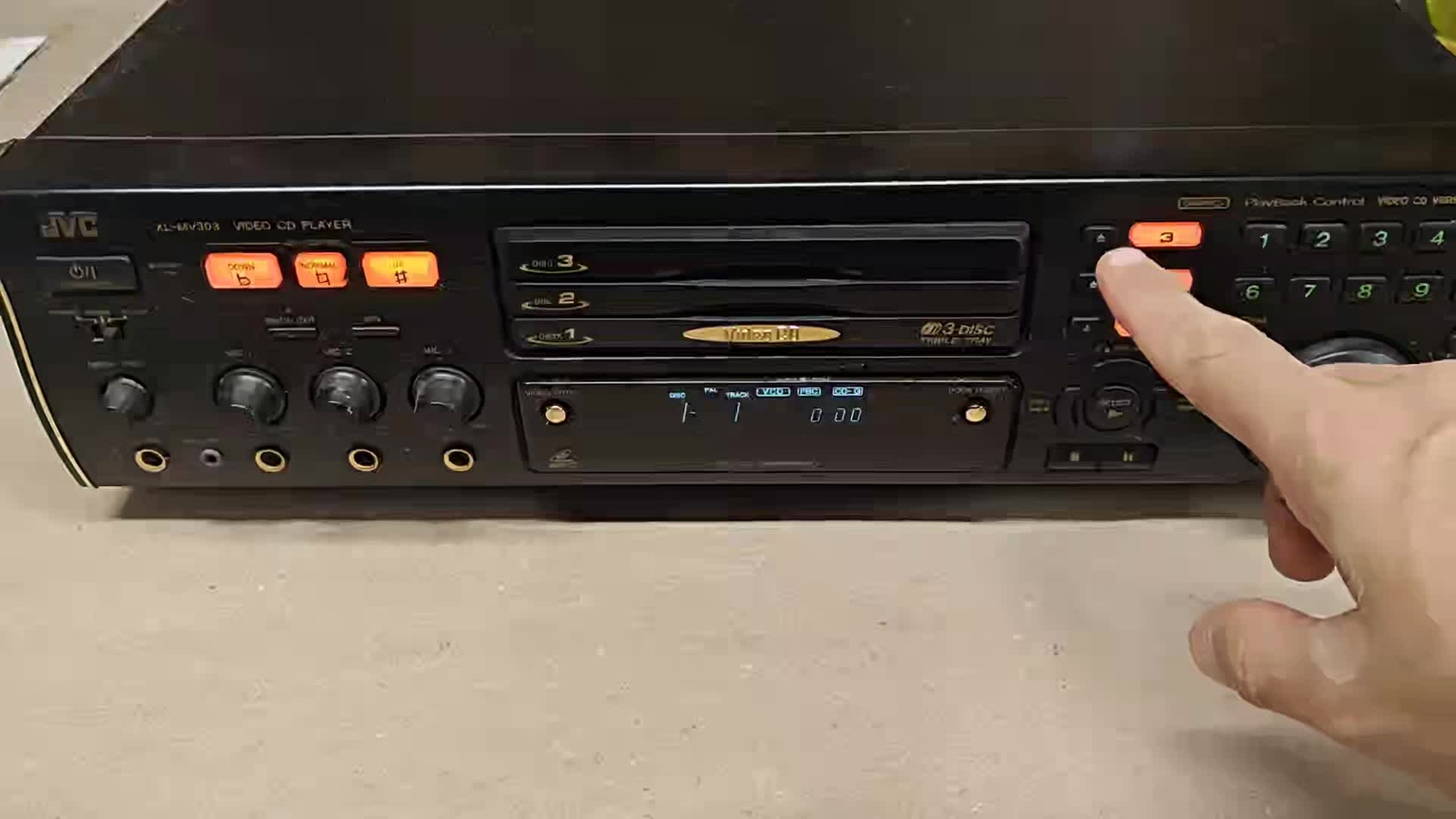 XL-MV303 JVC 3 Disc Karaoke Disc Player + 100 Karaoke Greatest Hits ...