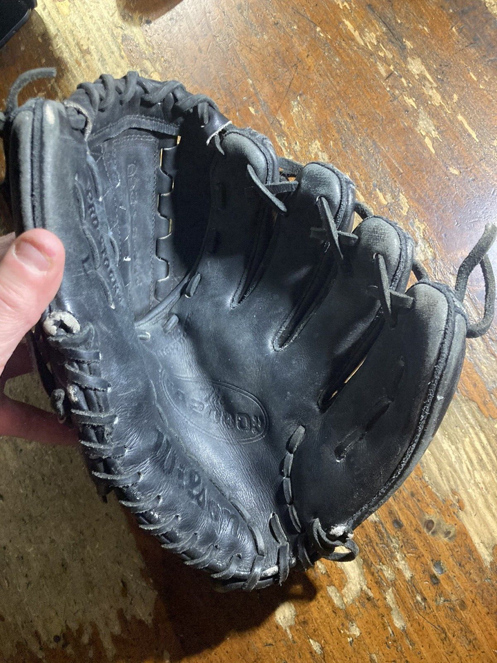 Wilson The A2000 L Mens Infielder/Pitcher Pro-Stock Baseball Glove ...