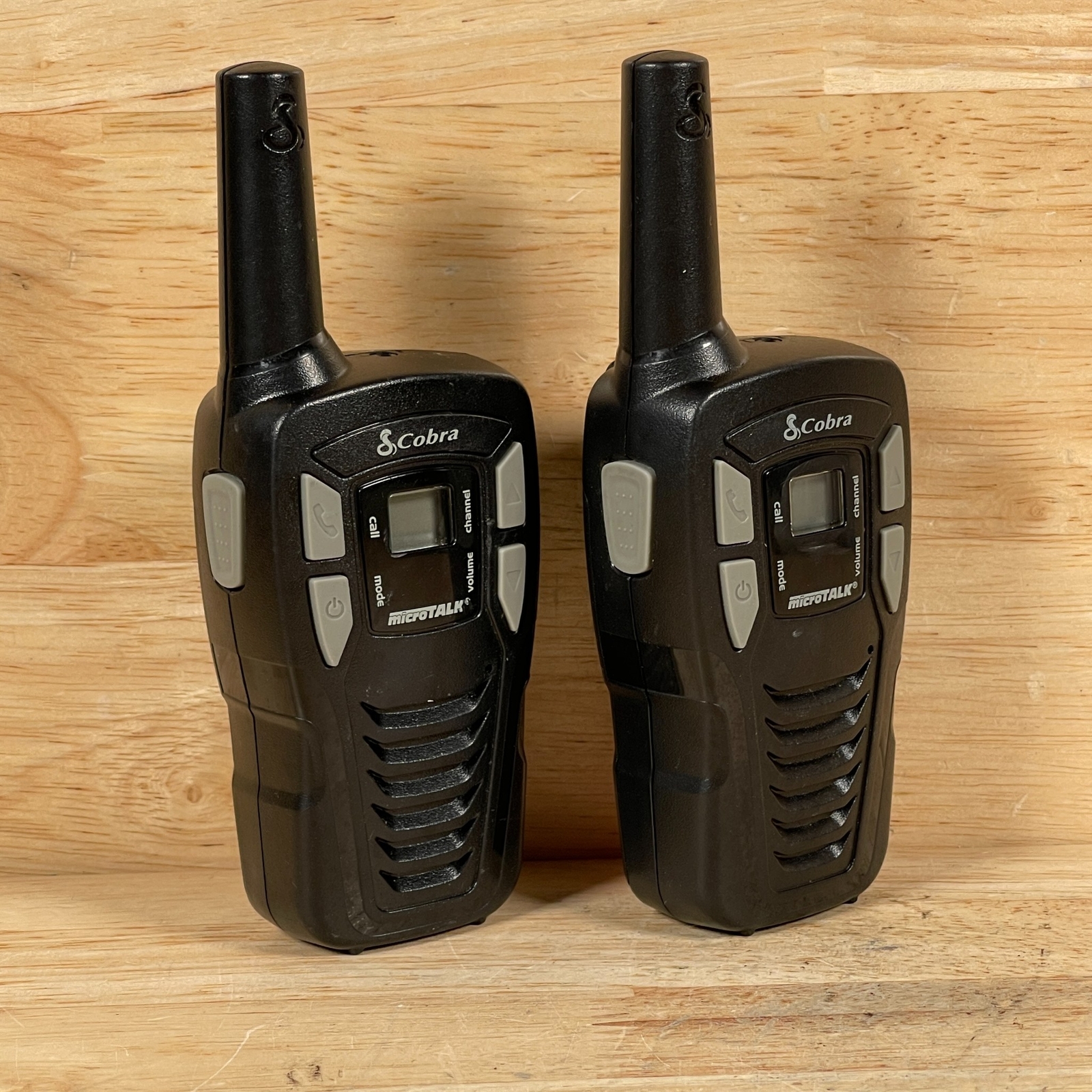 Set of 2 Cobra MicroTalk CXT145 Black Handheld 22-Channels 2-Way Walkie ...